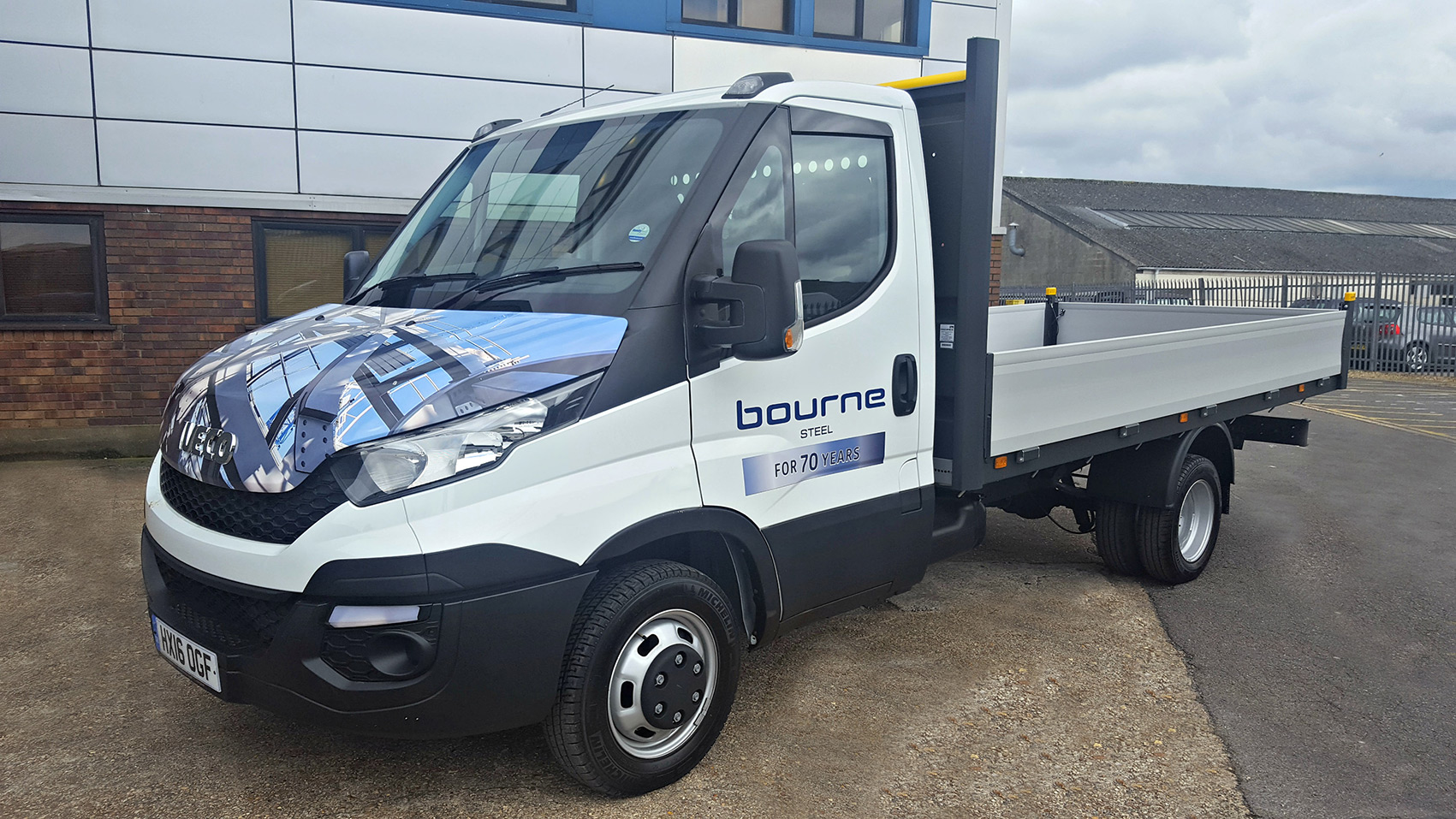 Bourne Steel van graphics - Creativebyte